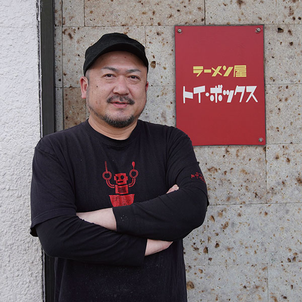 ウエルシアのプライベートブランド「からだWelcia」から初の冷凍食品「肉餃子」4月18日発売、「炒飯」5月21日発売 - 惣菜・デリ通信